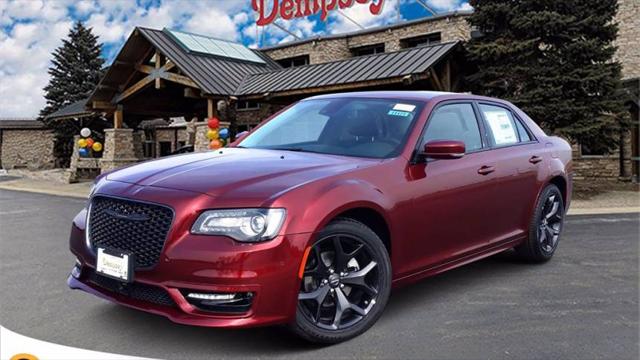 2022 Chrysler 300 Red
