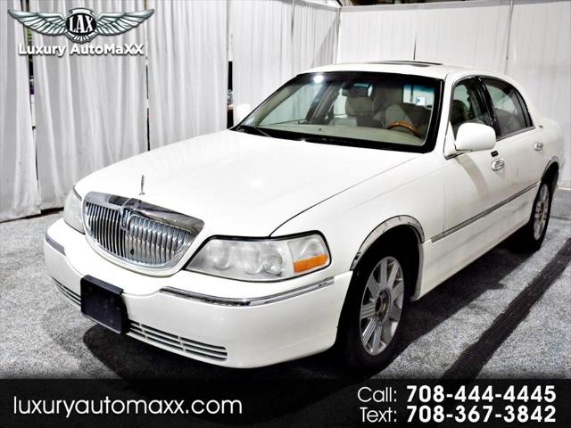 Used 2007 Lincoln Town Car Sedan 4D Signature Ratings, Values, Reviews ...