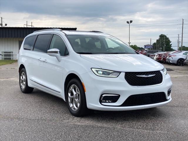 Used 2021 Chrysler Pacifica Wagon 4D Touring AWD Ratings, Values ...