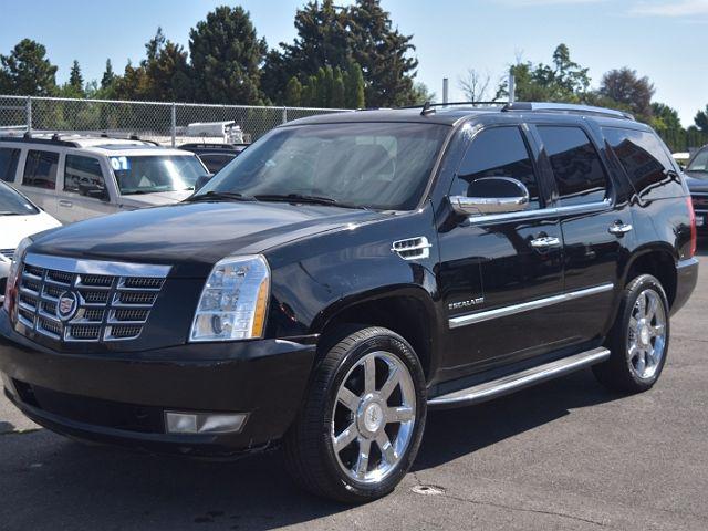 2011 Cadillac Escalade Ratings, Pricing, Reviews and Awards | J.D. Power