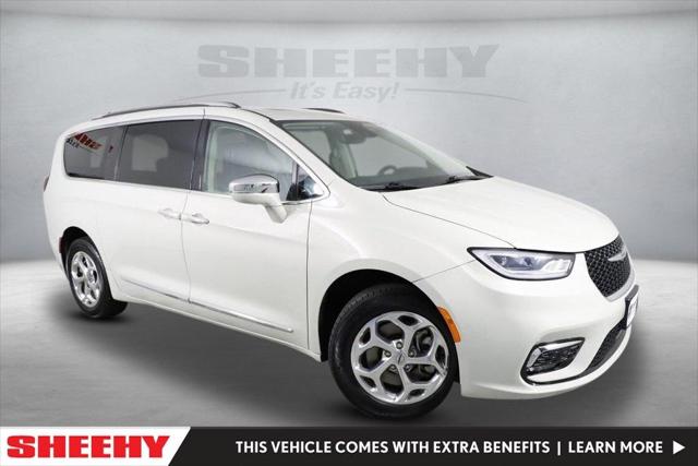 Used 2021 Chrysler Pacifica Wagon 4D Touring L Ratings, Values, Reviews ...