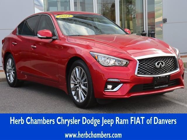 2022 Infiniti M37 Red
