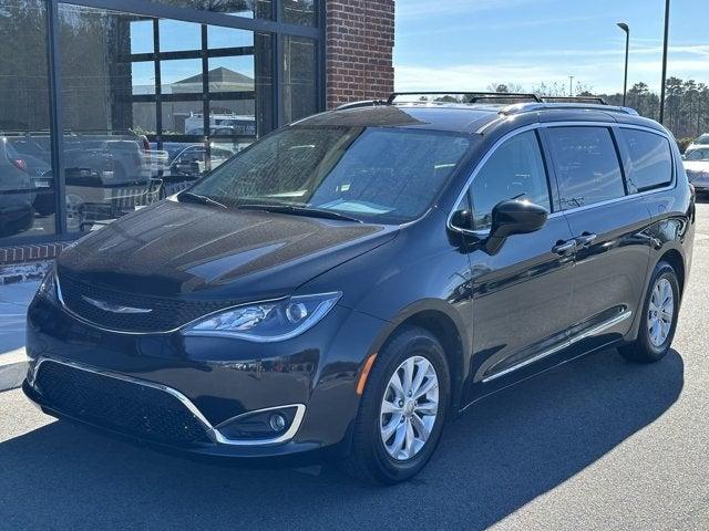 Used 2020 Chrysler Pacifica Wagon 4D Touring L Plus V6 Ratings, Values ...