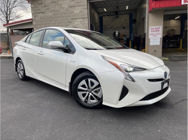 2016 Toyota Prius Ratings, Pricing, Reviews and Awards | J.D. Power