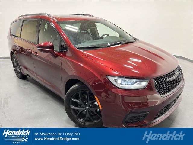 2022 Chrysler Pacifica Ratings, Pricing, Reviews and Awards | J.D. Power