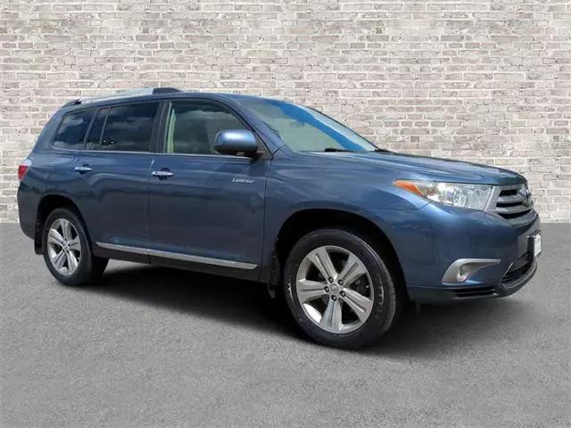 2012 Toyota Highlander Ratings, Pricing, Reviews and Awards | J.D. Power