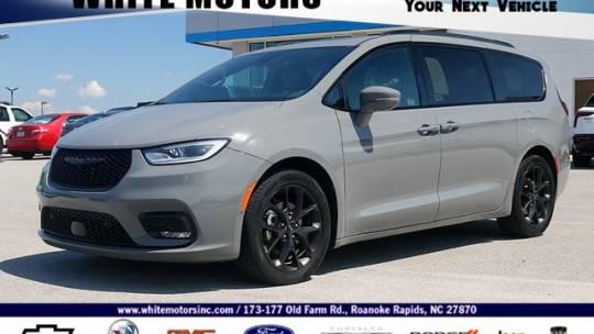 Used 2022 Chrysler Pacifica Wagon 4D Limited Ratings, Values, Reviews ...