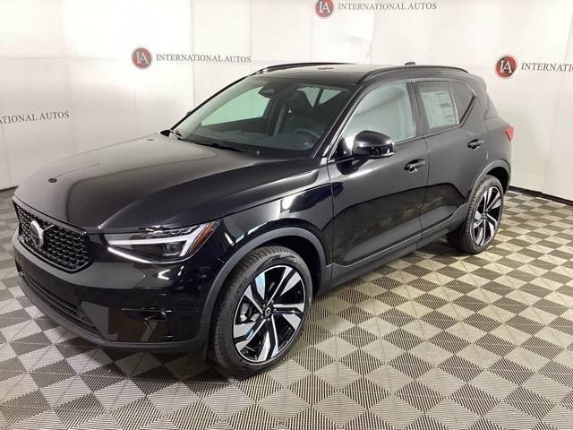 2025 Volvo XC40 Reliability, Consumer Ratings & Pricing