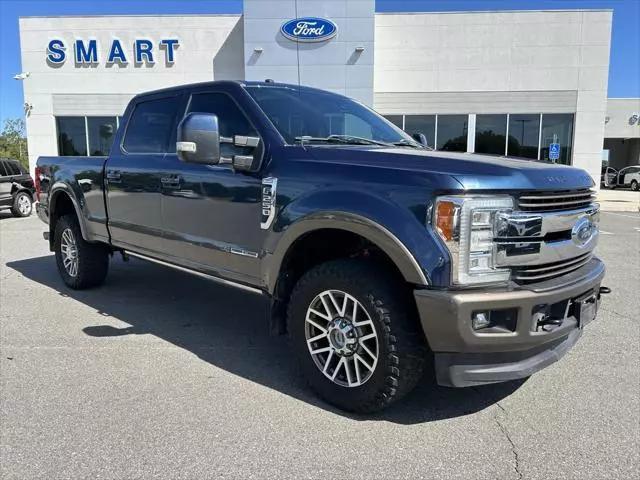 Used 2017 Ford F250 Super Duty Crew Cab Lariat 4WD Ratings, Values ...