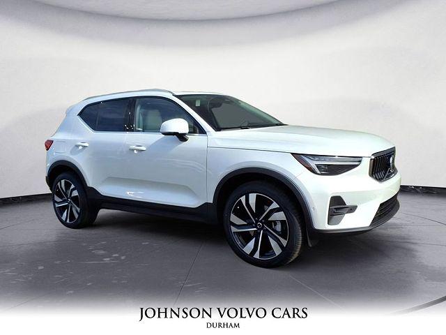2025 Volvo XC40 Reliability, Consumer Ratings & Pricing