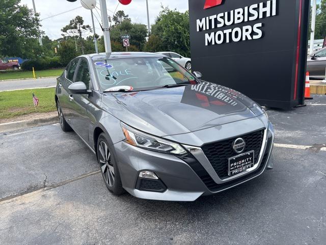 2022 Nissan Altima Sedan 4D SR I4 Average Price & Estimated Trade-In Value