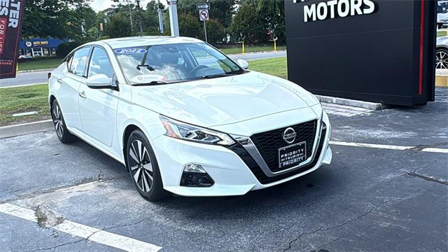 2022 Nissan Altima Sedan 4D SR I4 Average Price & Estimated Trade-In Value