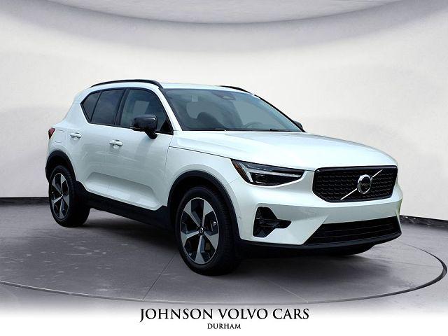 2025 Volvo XC40 Reliability, Consumer Ratings & Pricing